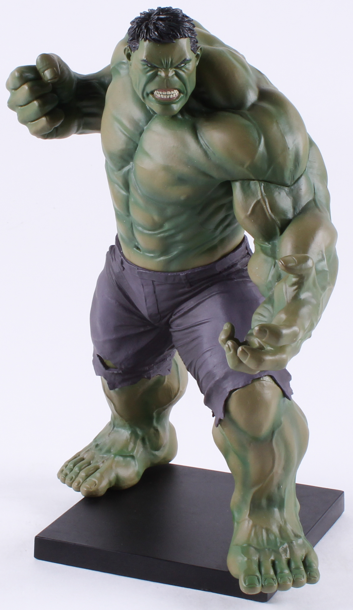 Kotobukiya "The Incredible Hulk" High-End Figurine with Magnetic Base ...