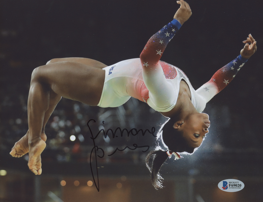 Simone Biles Signed Team USA 8x10 Photo (Beckett COA) | Pristine Auction