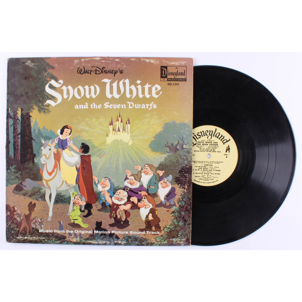 Walt Disney's "Snow White and the Seven Dwarfs" Vinyl Record Album ...