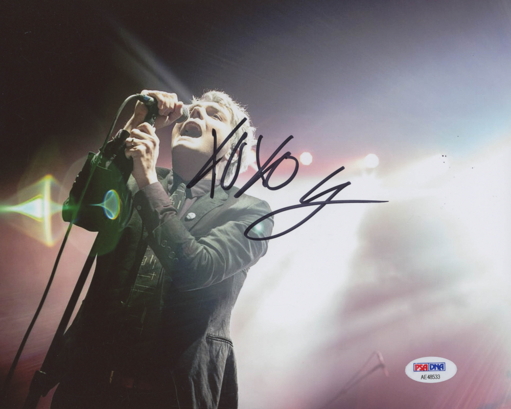 Gerard Way Signed "My Chemical Romance" 8x10 Photo Inscribed "XOXO ...