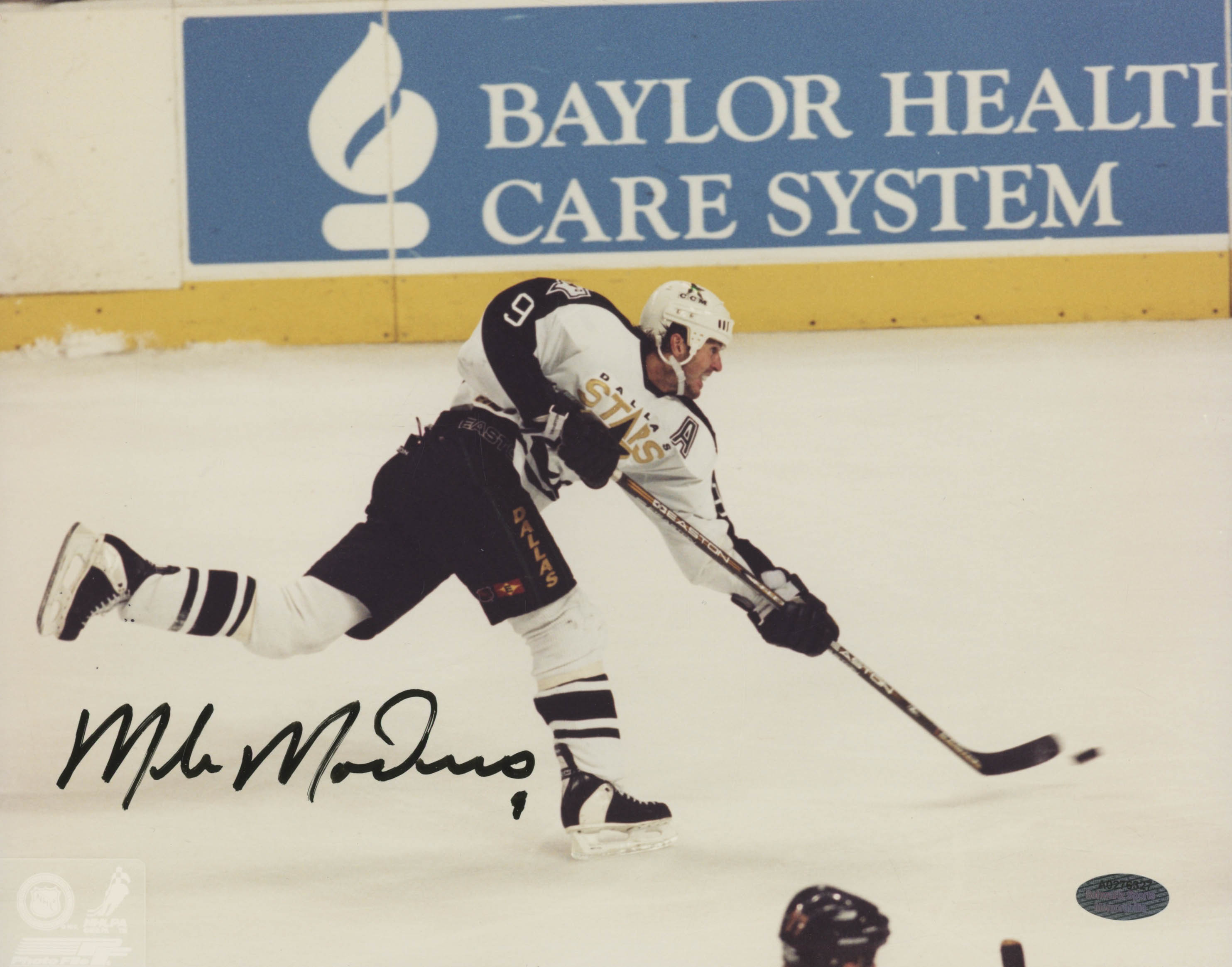 Mike Modano Signed Stars 8x10 Photo (Schwartz COA) | Pristine Auction