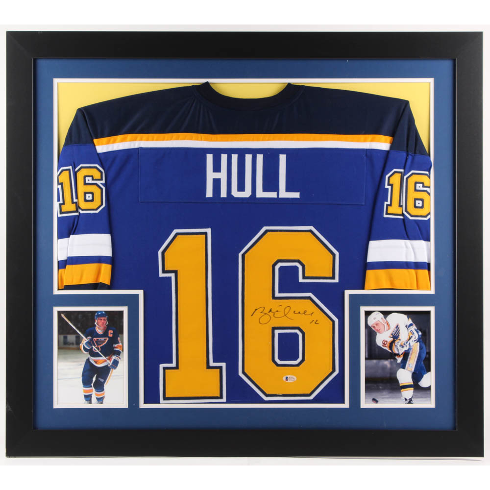 Brett Hull Signed Blues 31x35 Custom Framed Jersey (Beckett Hologram ...