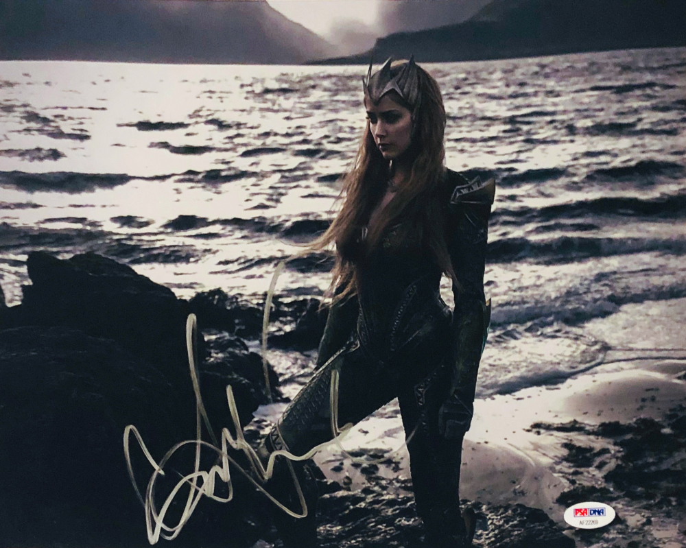 Amber Heard Signed "Aquaman" 11x14 Photo (PSA COA) | Pristine Auction
