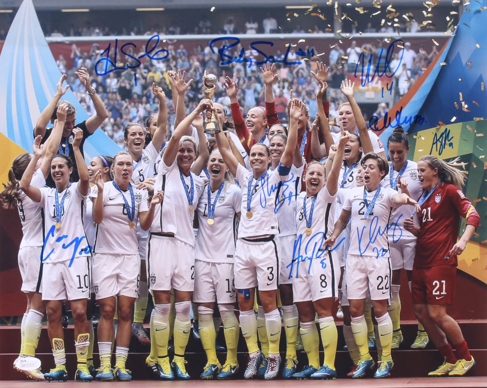 USWNT 16x20 Photo Signed by (7) with Hope Solo, Becky Sauerbrunn, Amy ...