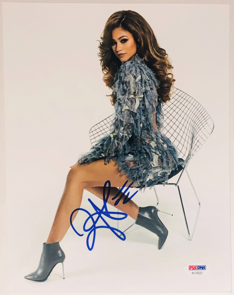 Zendaya Signed 8x10 Photo (PSA COA) | Pristine Auction