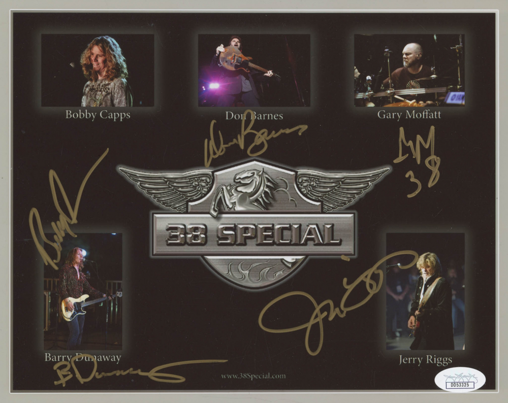 38 Special 8x10 Photo Signed by (5) With Don Barnes, Bobby Capps, Barry ...