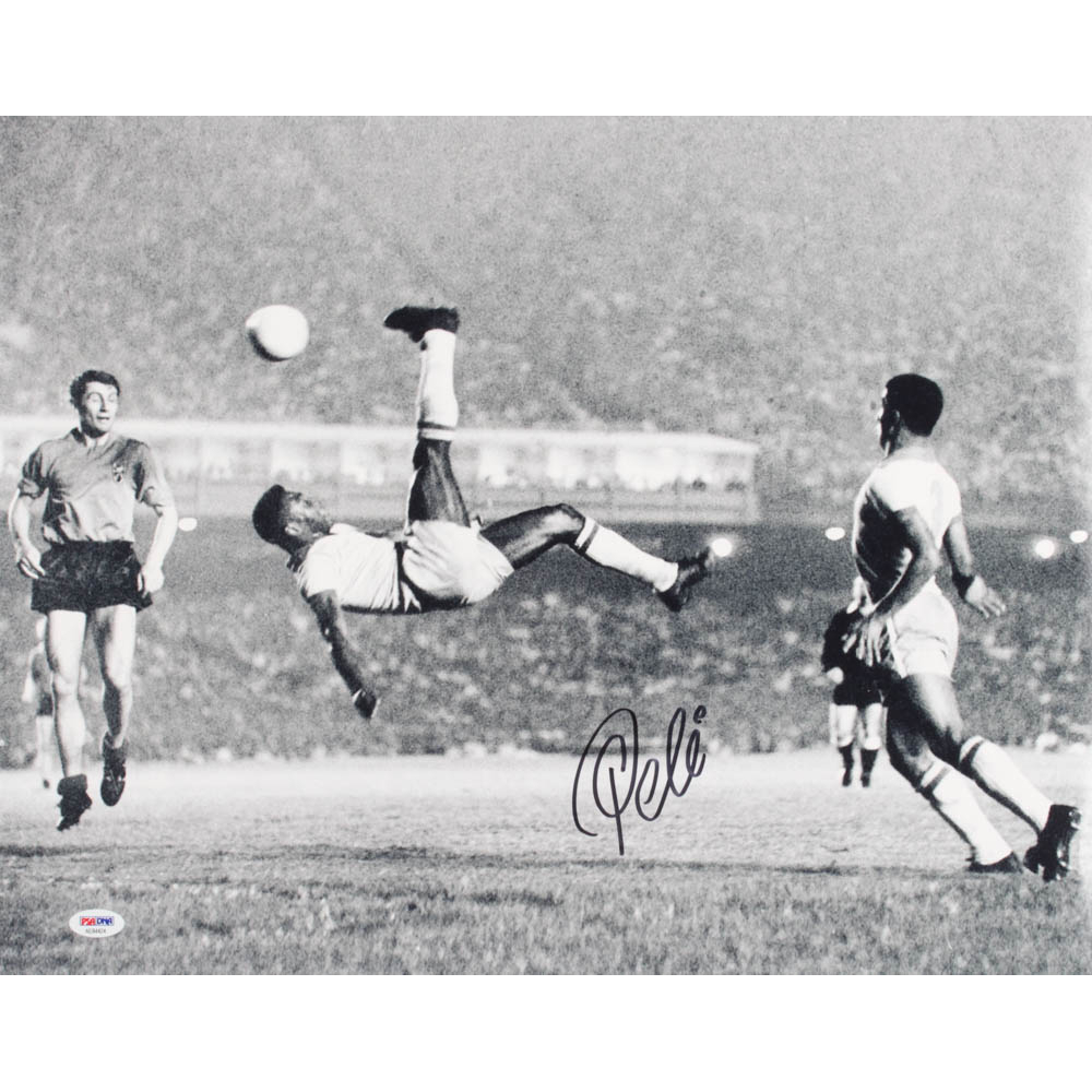 Pele Signed Brazilian National Team 16x20 Photo (PSA COA) | Pristine ...