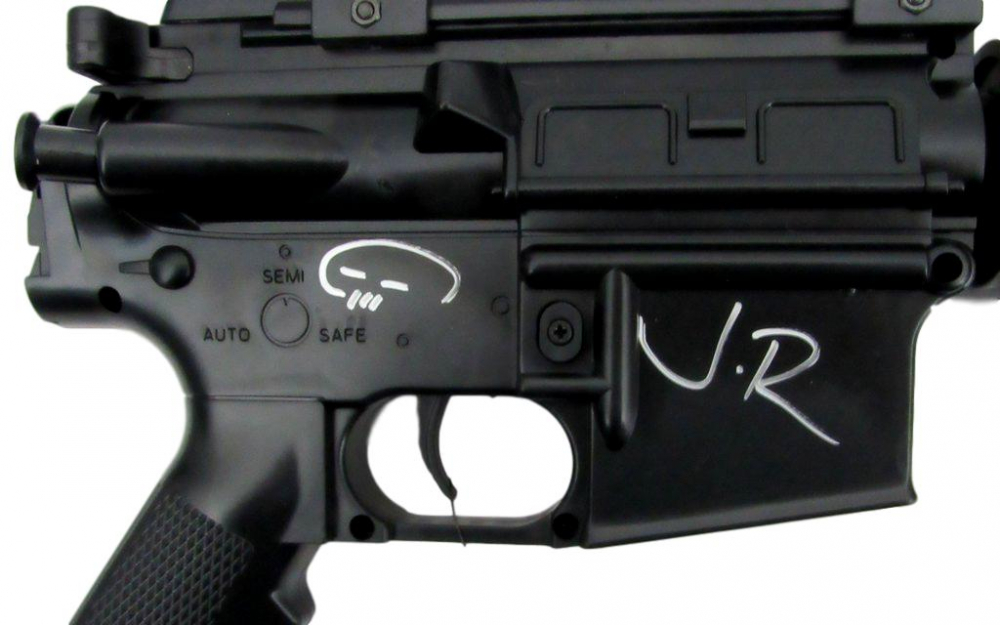 Jon Bernthal Signed Full-Size "Punisher" Replica AR-15 Assault Rifle ...