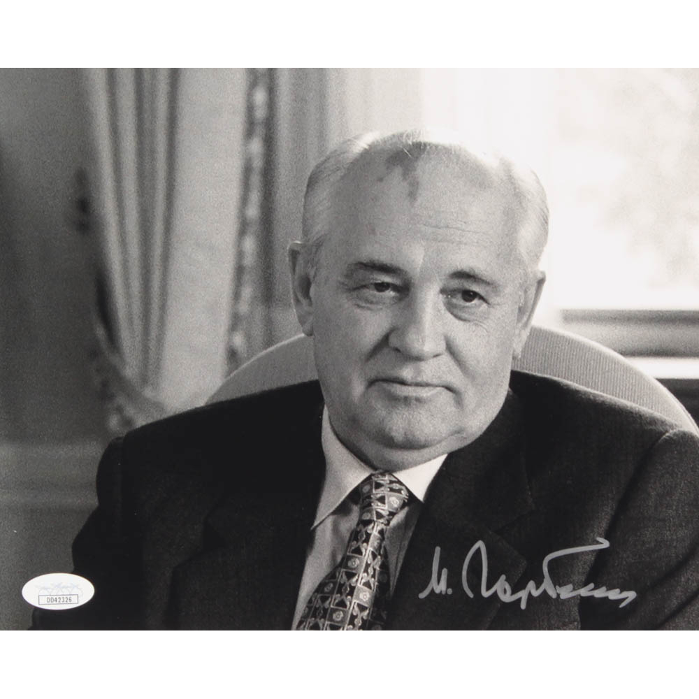 Mikhail Gorbachev Signed 8x10 Photo (JSA COA) | Pristine Auction