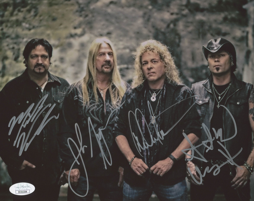 Y&T 8x10 Photo Signed by (4) with Dave Meniketti, John Nymann, Mike ...