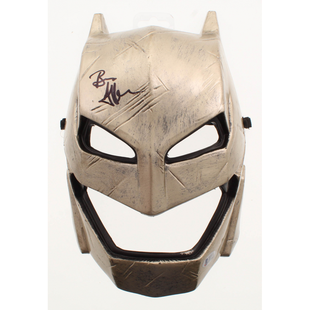 Ben Affleck Signed "Batman" Replica Mask (Beckett COA) | Pristine Auction