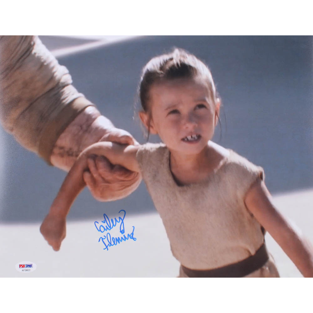 Cailey Fleming Signed "Star Wars: The Force Awakens" 11x14 Photo (PSA ...