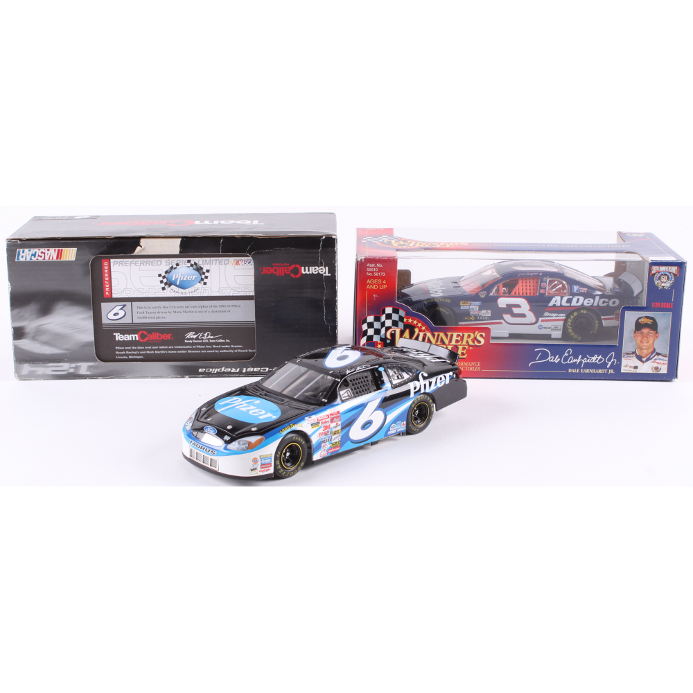 Lot of (2) 1:24 Scale Die-Cast Cars with LE Mark Martin #6 Pfizer 2002 ...