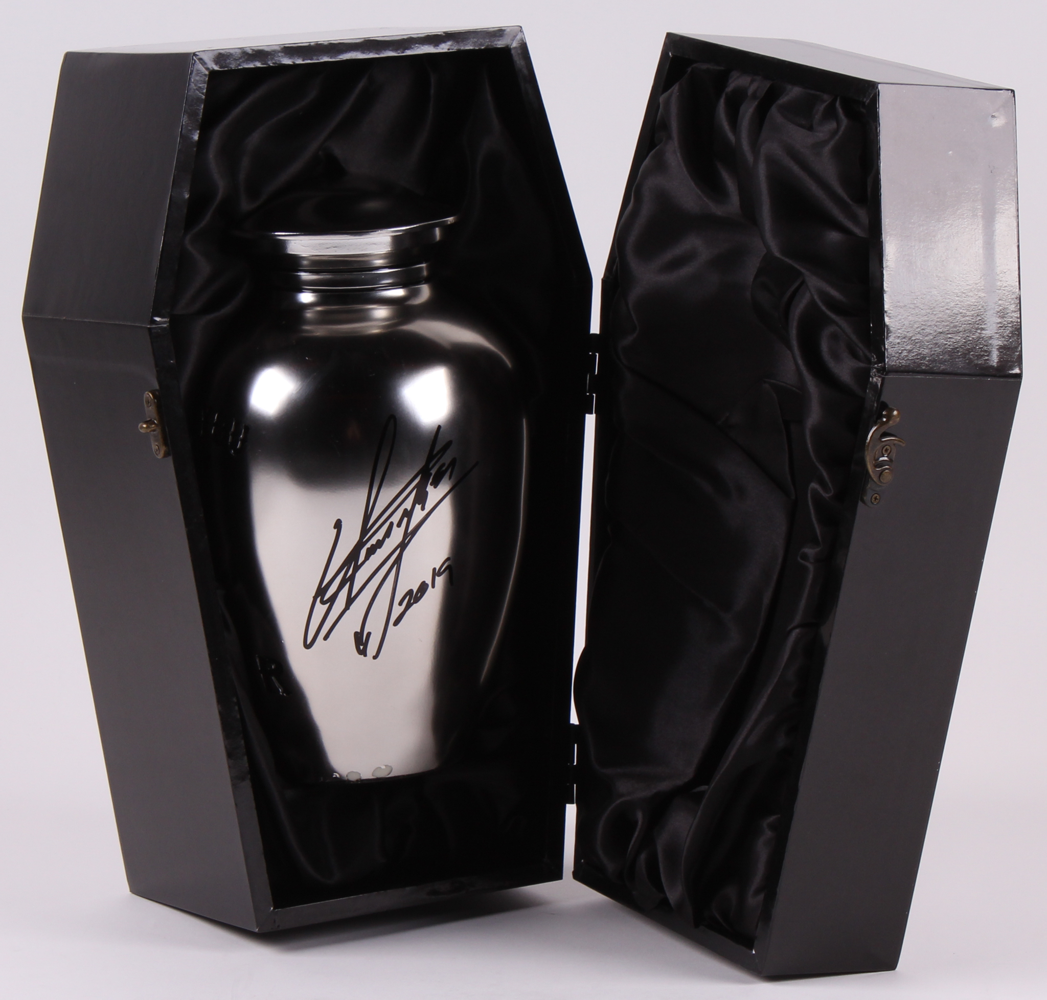 The Undertaker Signed "Thank You Taker" Commemorative Urn with Carrier ...