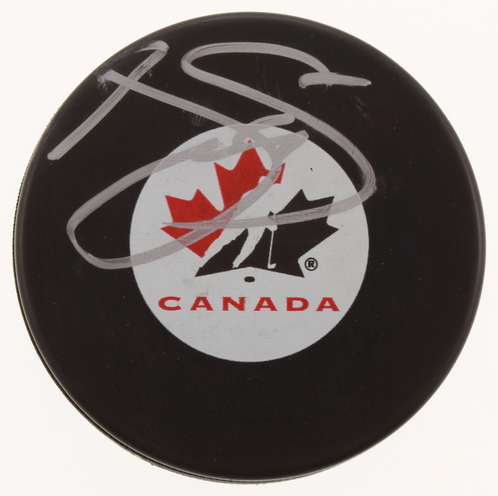 Joe Sakic Signed Team Canada Logo Hockey Puck (Beckett COA) | Pristine ...