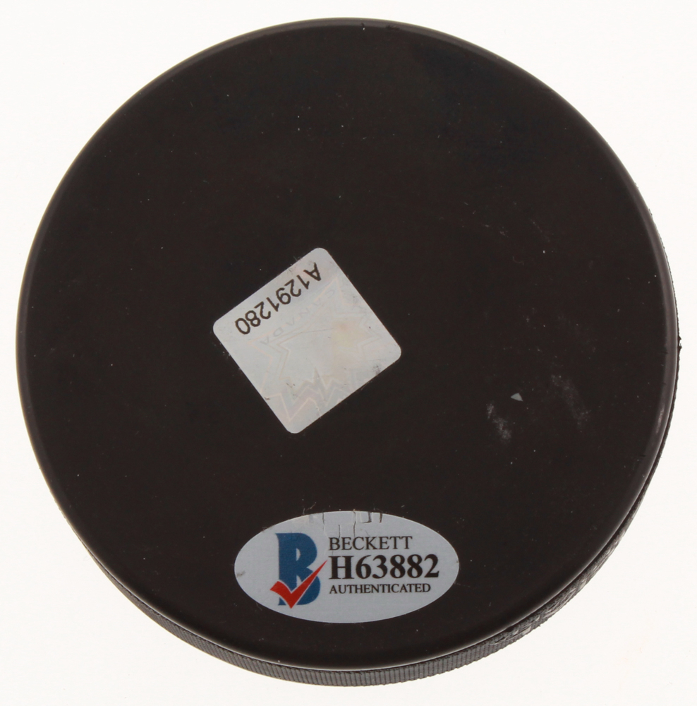 Joe Sakic Signed Team Canada Logo Hockey Puck (Beckett COA) | Pristine ...