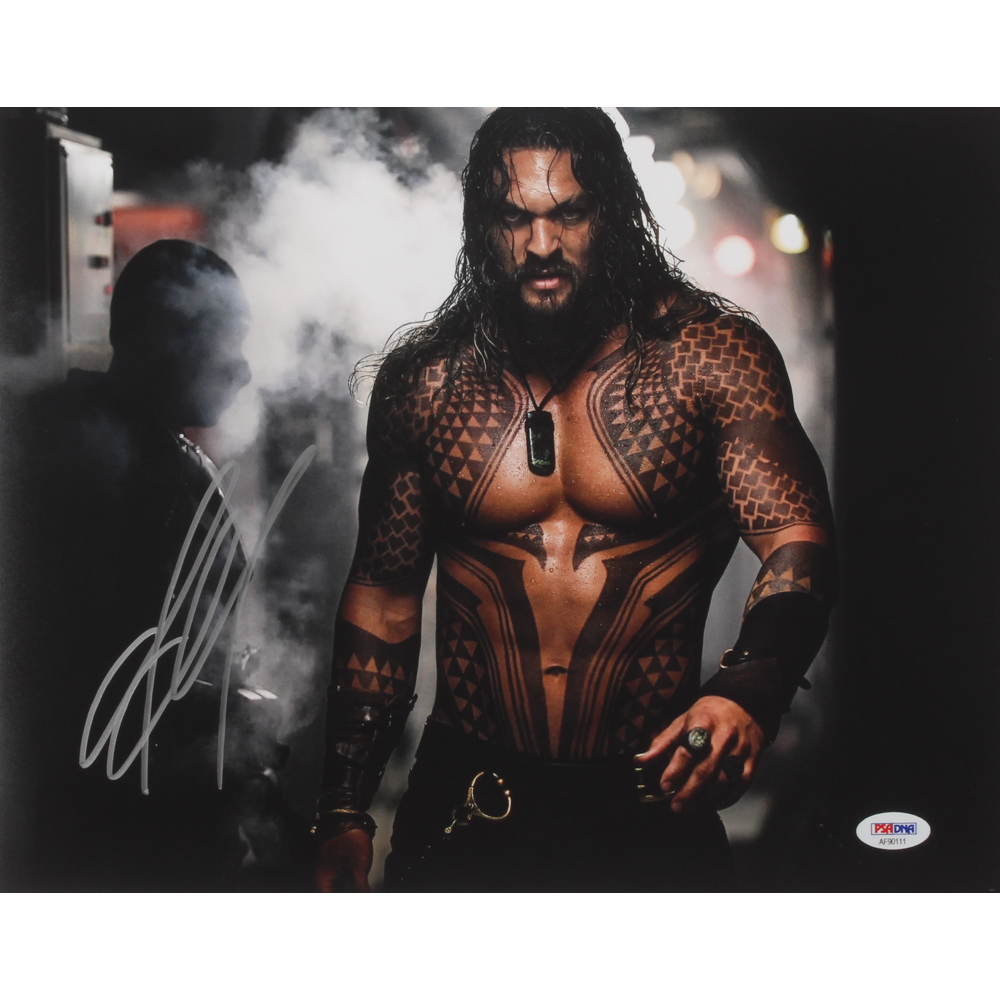 Jason Momoa Signed "Aquaman" 11x14 Photo (PSA COA) | Pristine Auction