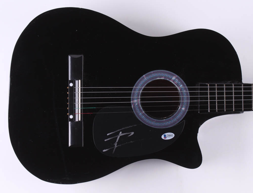Thomas Rhett Signed 38" Acoustic Guitar (Beckett Hologram) | Pristine ...