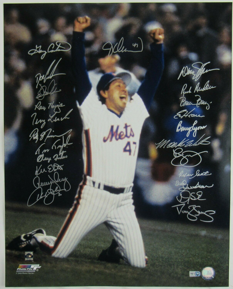 1986 New York Mets 16x20 Photo Team-Signed by (23) with Gary Carter ...