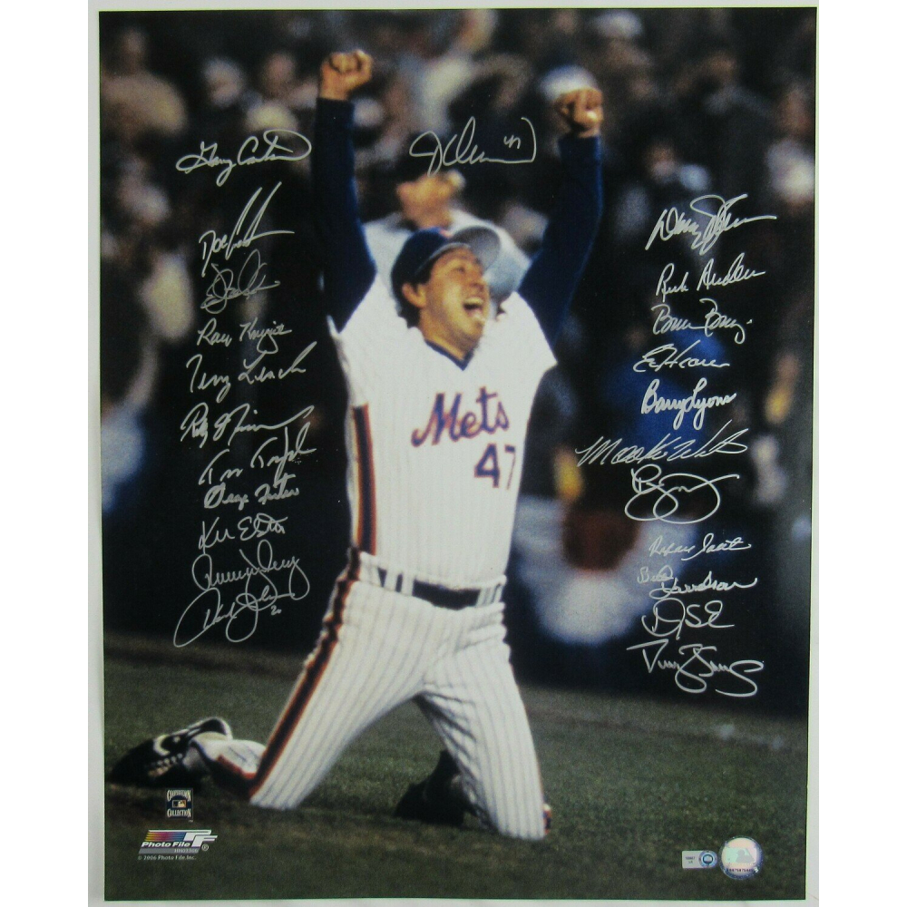 1986 New York Mets 16x20 Photo Team-Signed by (23) with Gary Carter ...