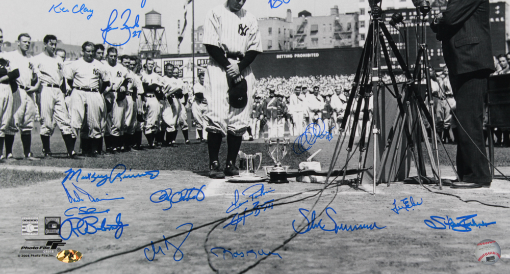 New York Yankees 16x20 Photo Signed by (22) with Jeff Nelson, Todd ...