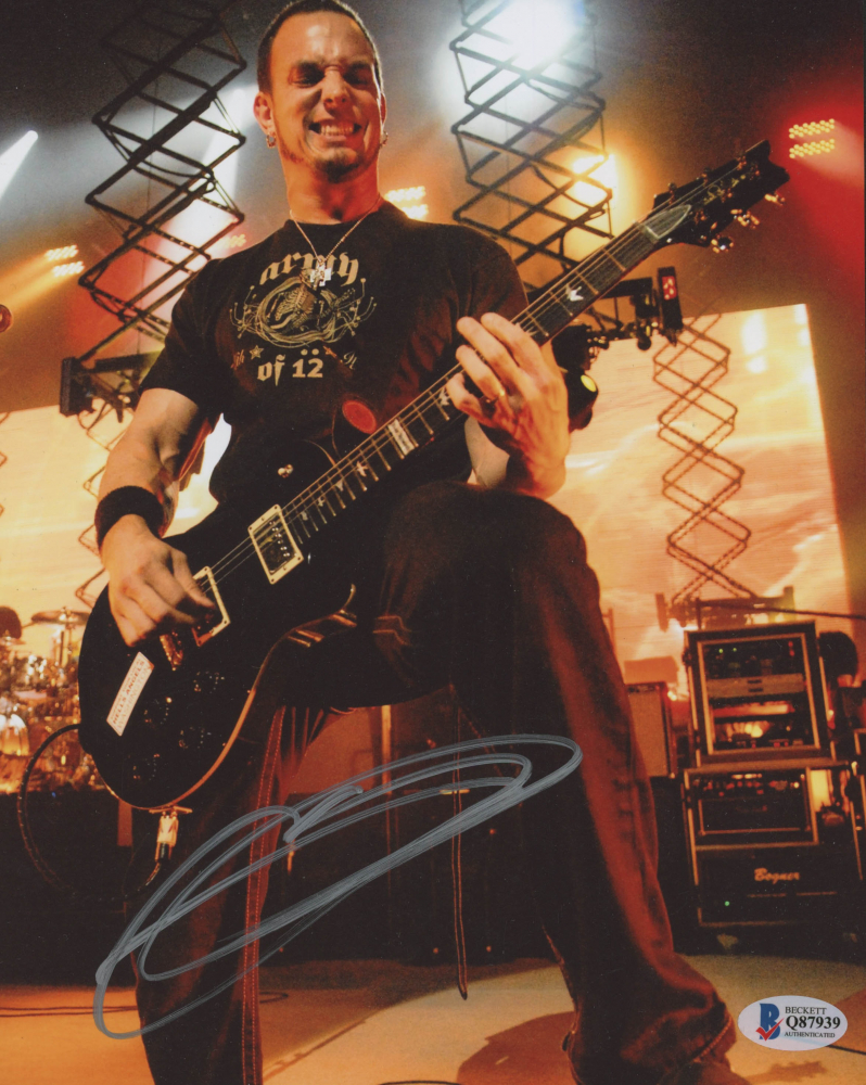 Mark Tremonti Signed Creed 8x10 Photo (Beckett COA) | Pristine Auction