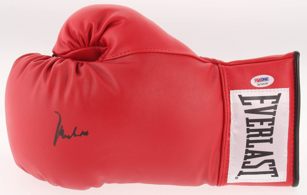 Muhammad Ali Signed Everlast Boxing Glove (PSA LOA) | Pristine Auction