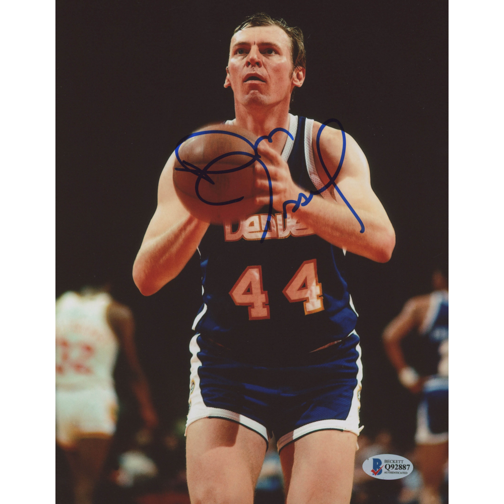 Dan Issel Signed Denver Nuggets 8x10 Photo (Beckett COA) | Pristine Auction