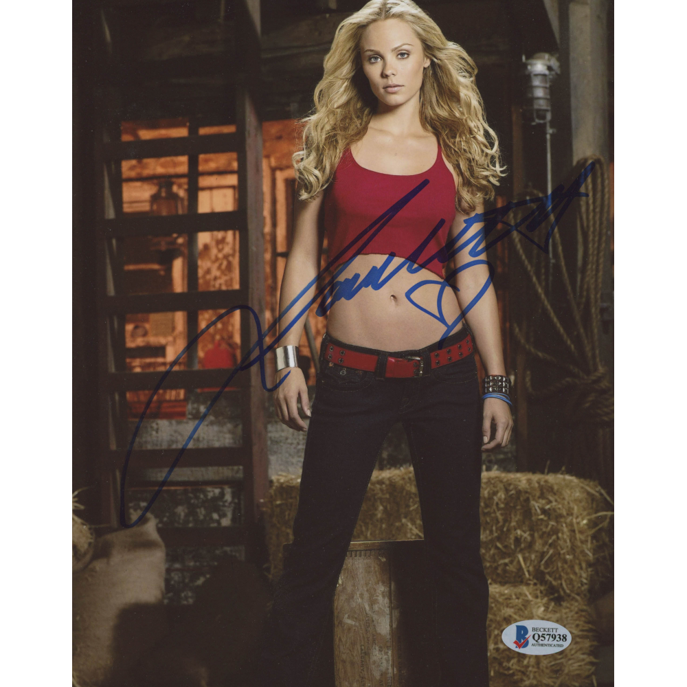 Laura Vandervoort Signed 8x10 Photo (Beckett COA) | Pristine Auction