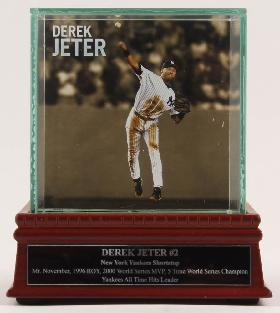 Derek Jeter High Quality Display Case | Pristine Auction
