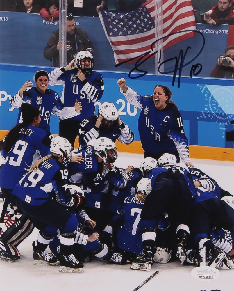 Meghan Duggan Signed Team USA 8x10 Photo (JSA COA) | Pristine Auction