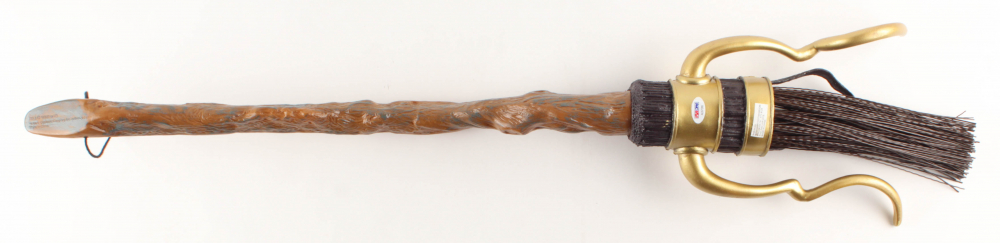 Daniel Radcliffe Signed Firebolt Replica Quidditch Broom (PSA COA ...