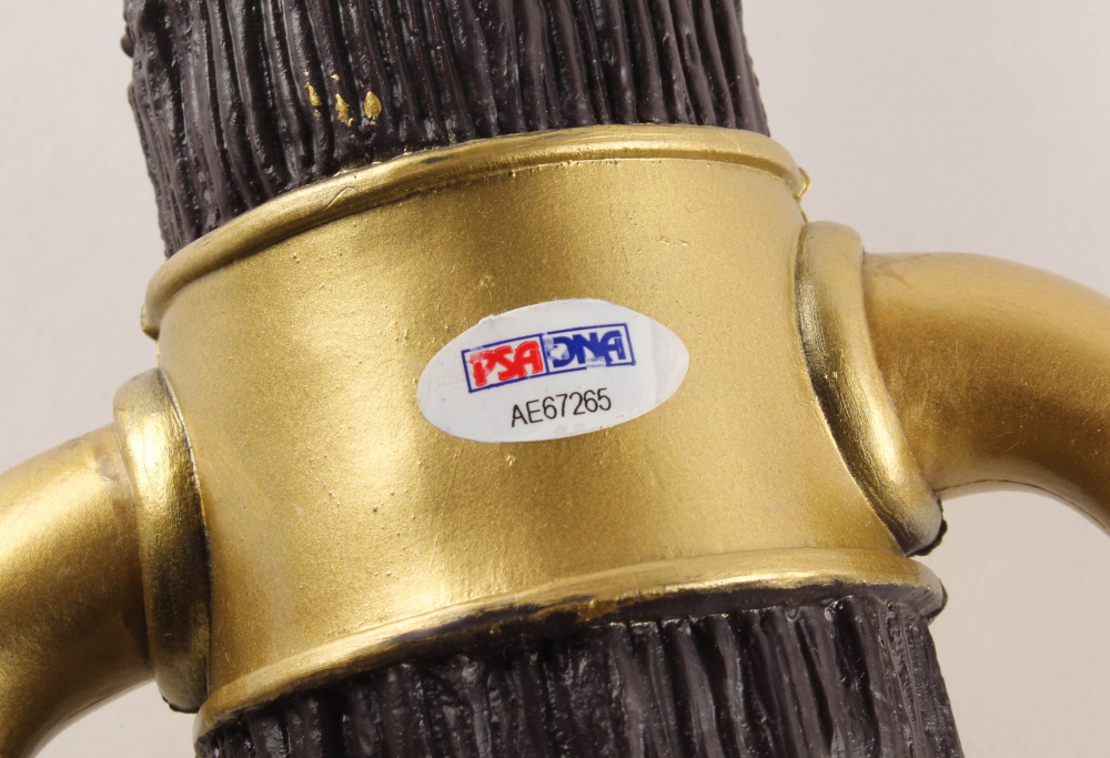 Daniel Radcliffe Signed Firebolt Replica Quidditch Broom (PSA COA ...