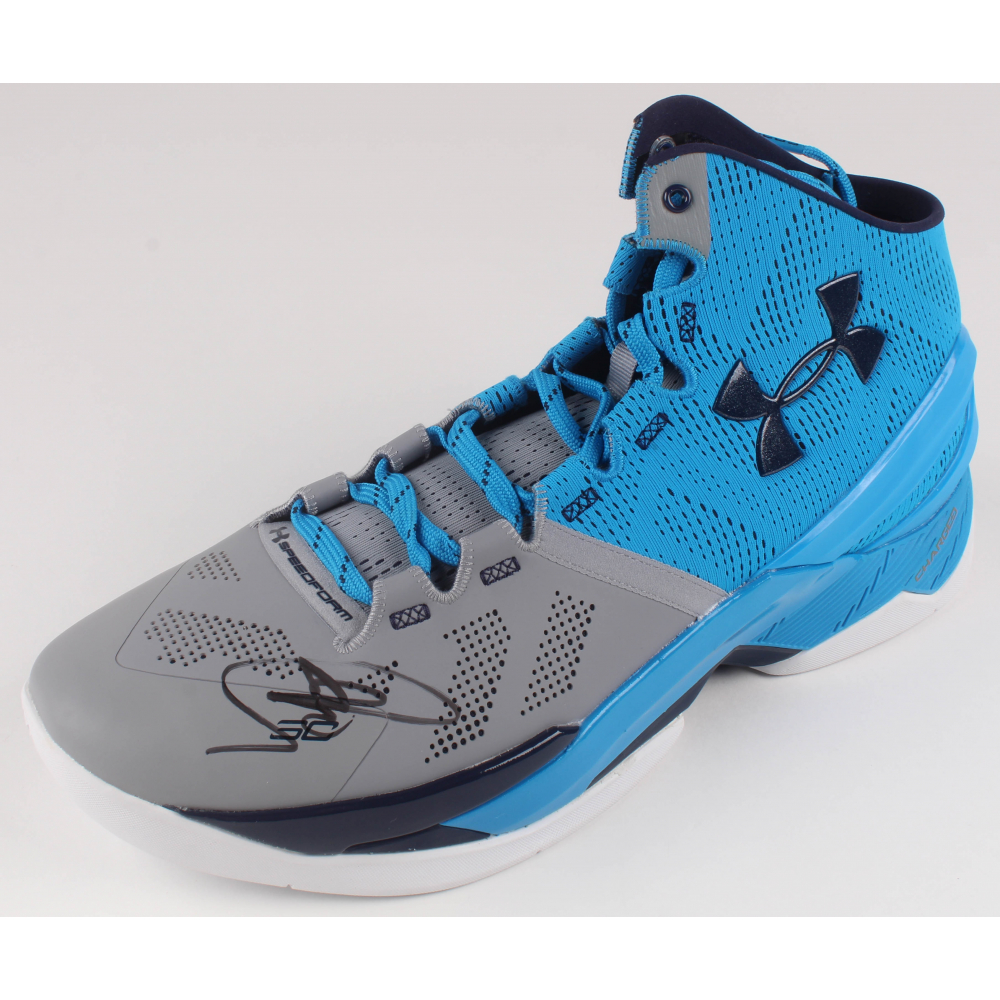 Stephen Curry Signed Under Armour Basketball Shoe (Beckett COA ...