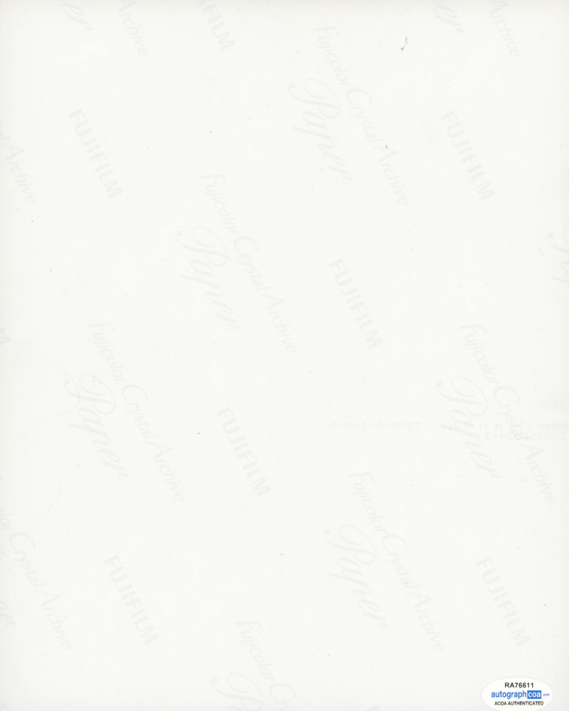 Amber Heard Signed 8x10 Photo (AutographCOA Hologram) | Pristine Auction