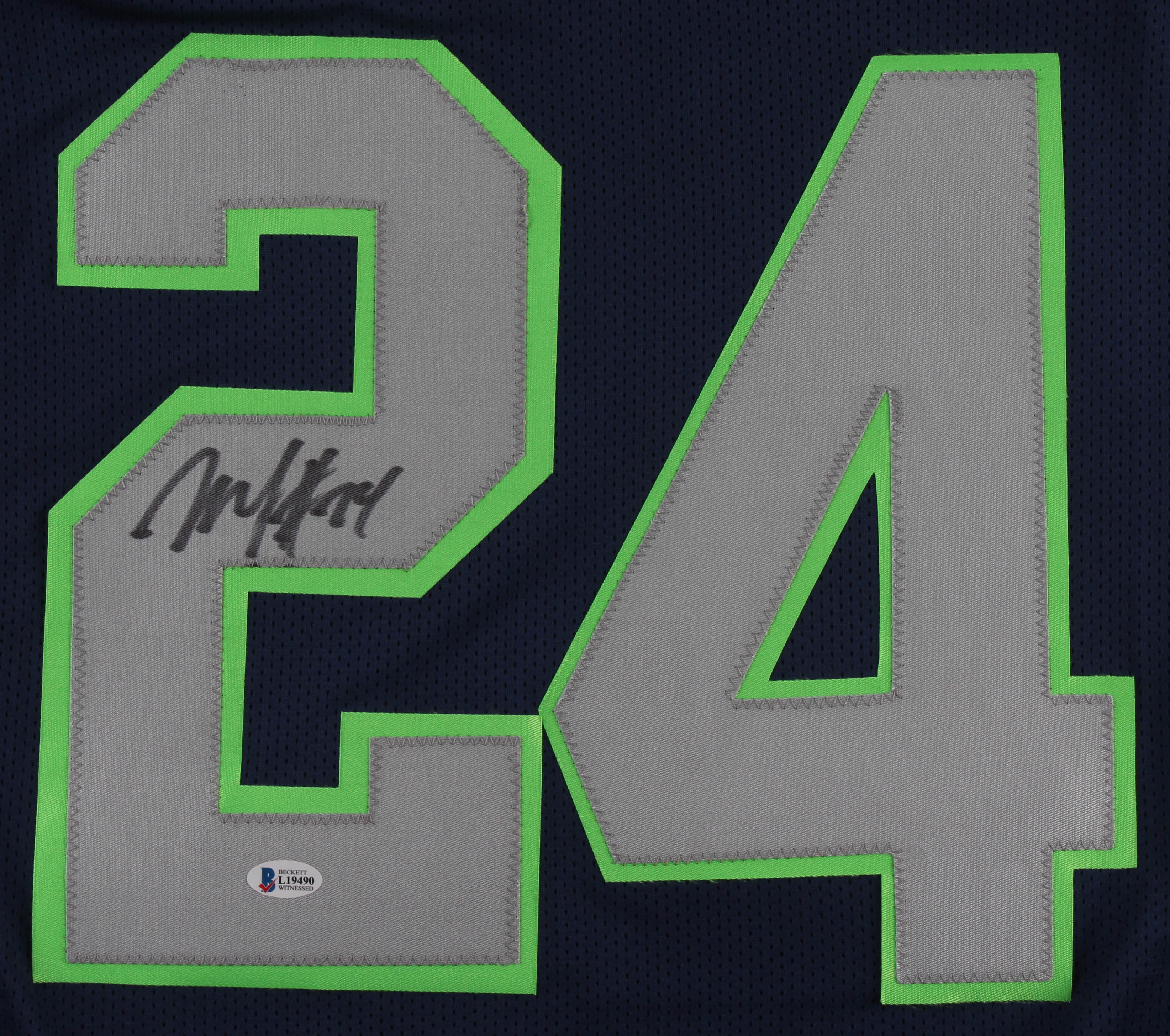 Marshawn Lynch Signed Jersey (Beckett COA) | Pristine Auction