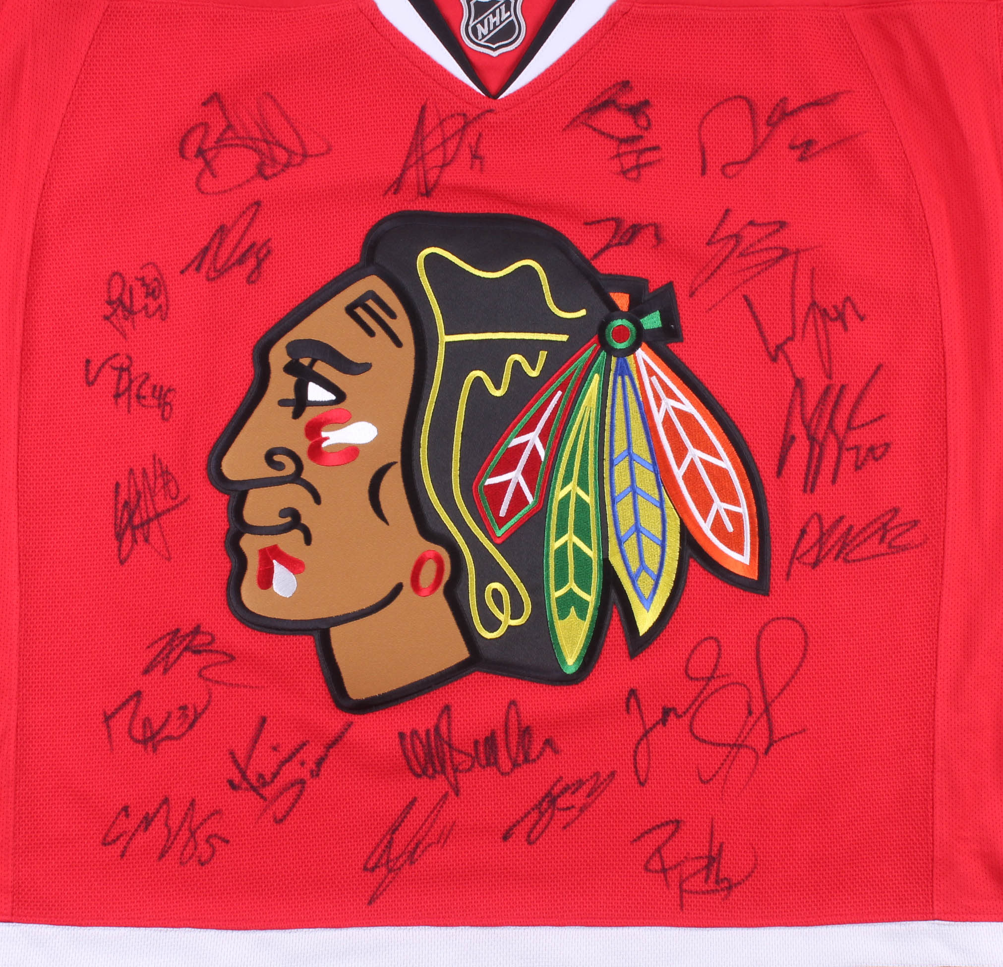 Blackhawks Jersey Signed by (22) with Patrick Kane, Jonathan Toews ...