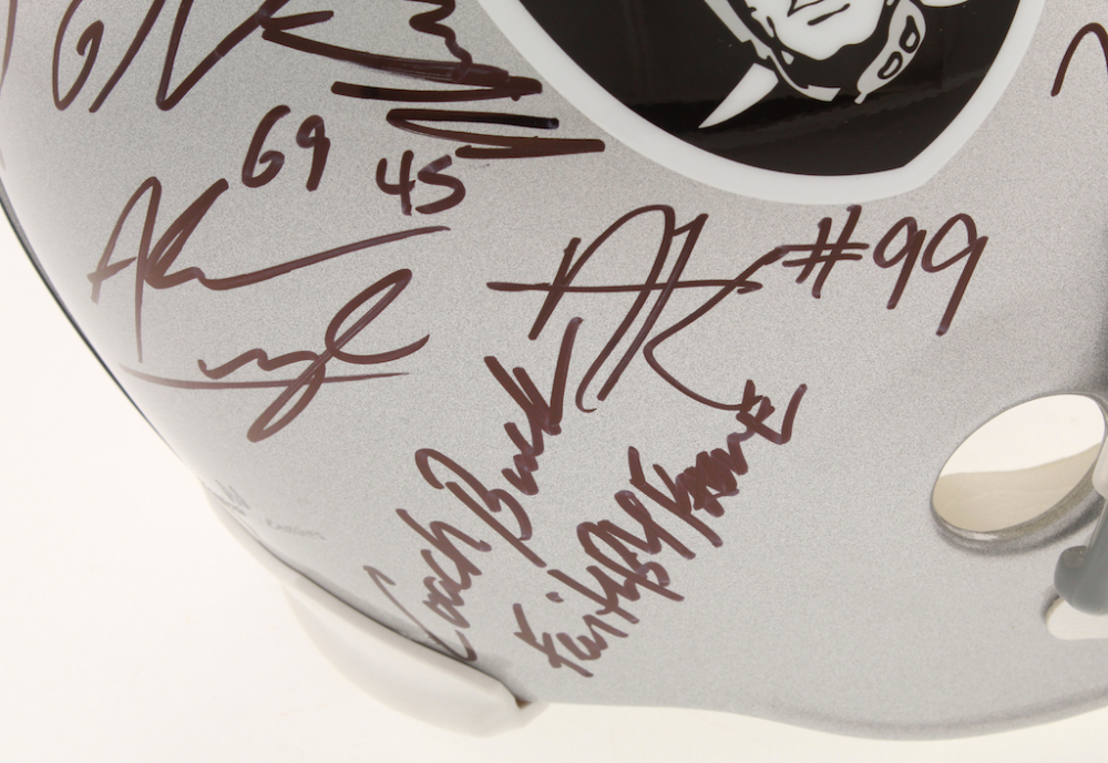 2019 Raiders Full-Size Helmet Team-Signed by (30) with Derek Carr ...