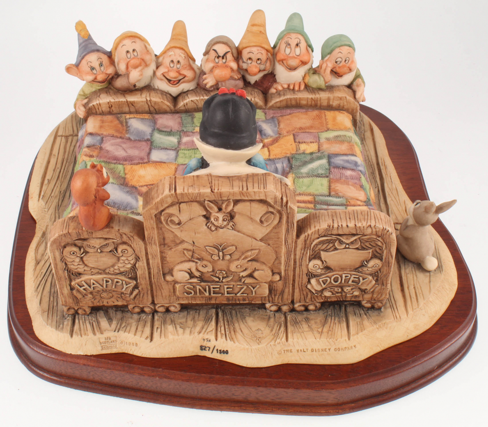 Walt Disney's "Snow White & the Seven Dwarfs" LE Ceramic Bed Figurine ...