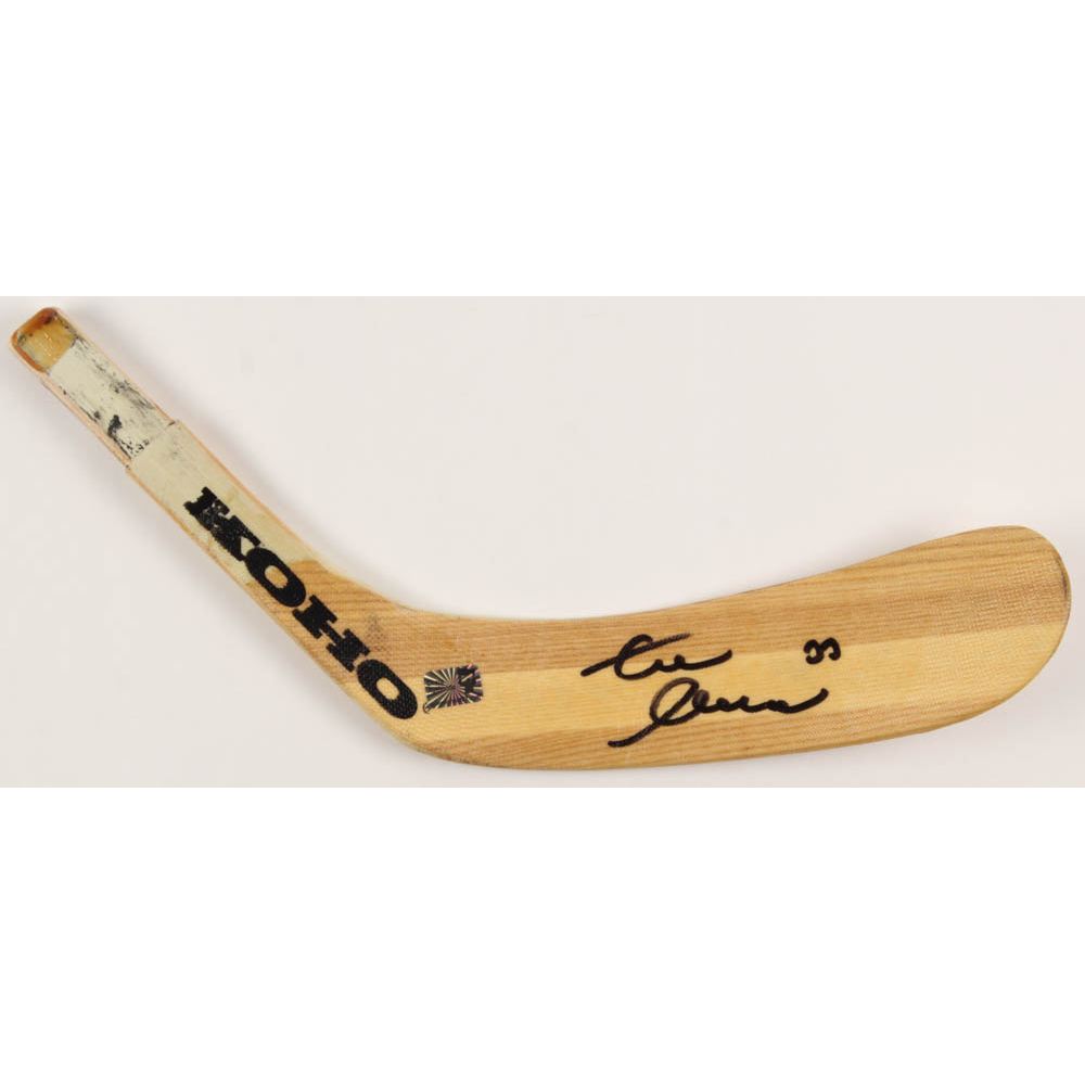 Zdeno Chara Signed Hockey Stick Blade (Chara COA) | Pristine Auction