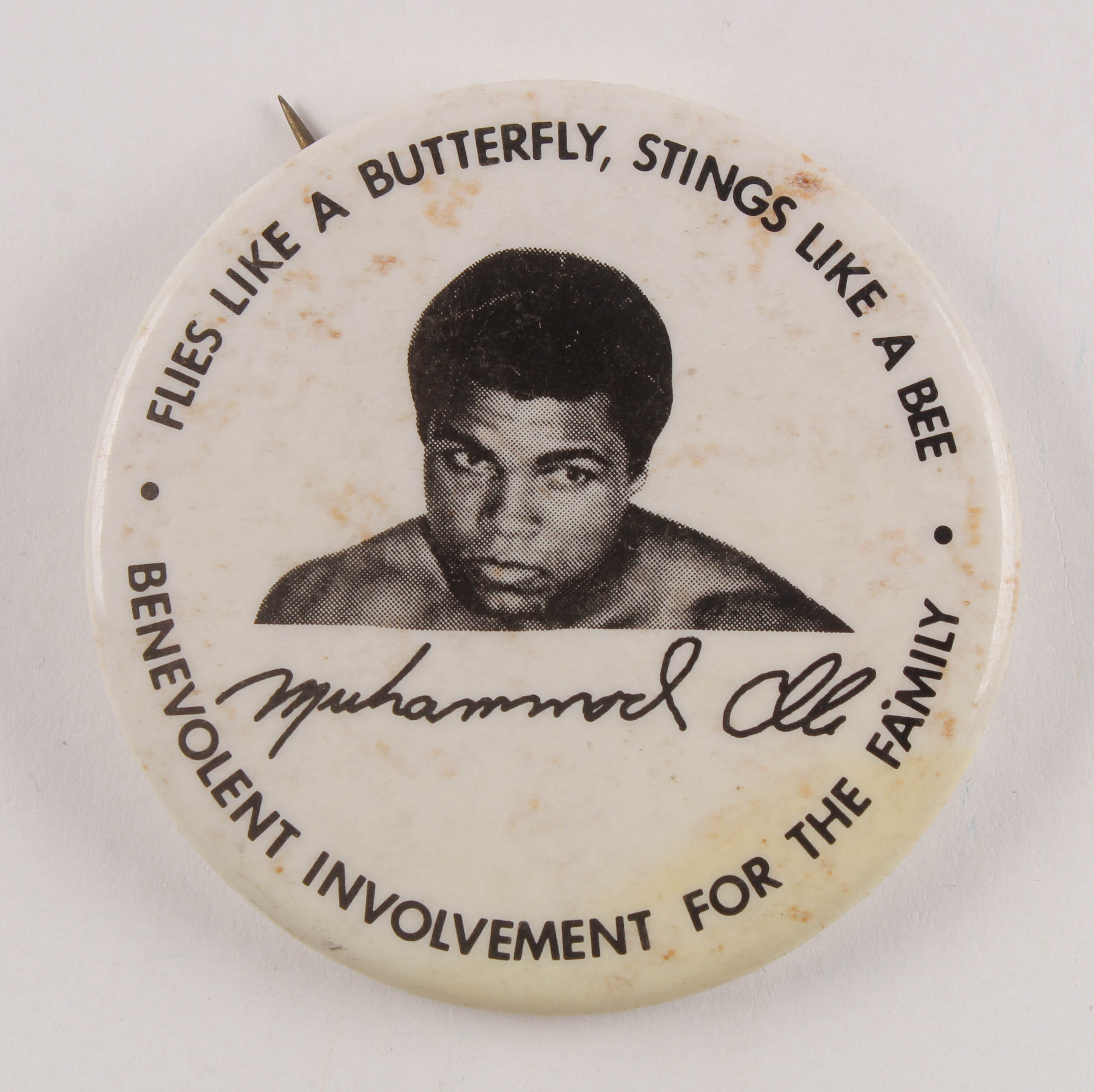 Vintage 1970s Muhammad Ali Foundation Pin | Pristine Auction