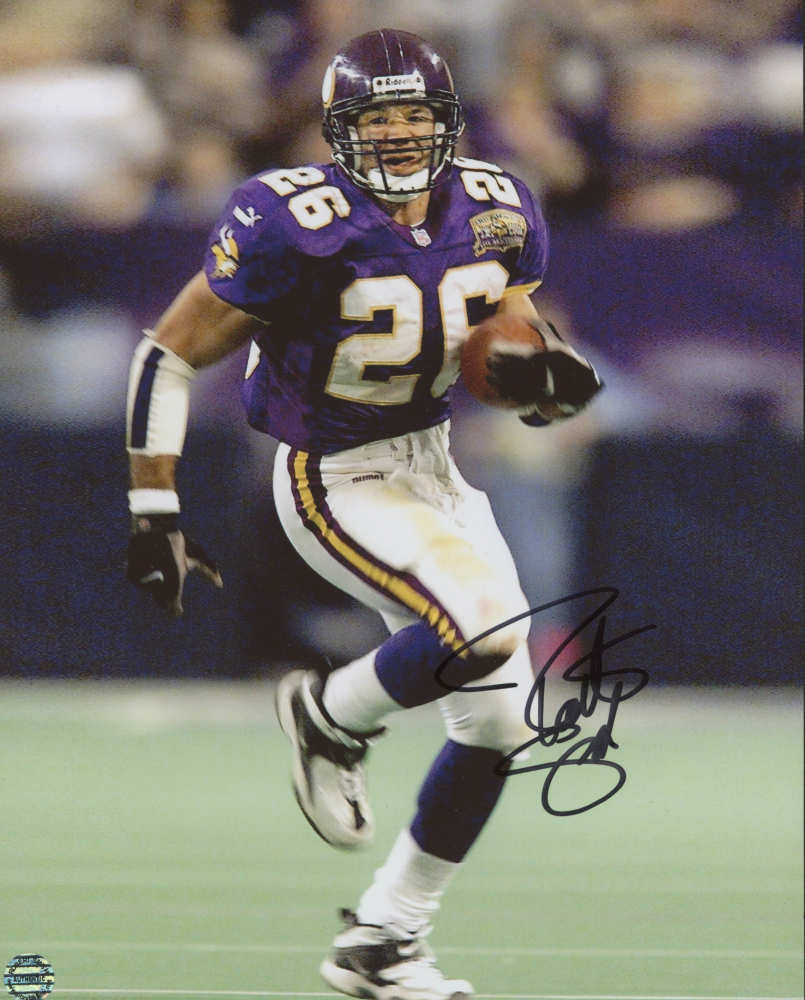 Robert Smith Signed Vikings 8x10 Photo (Smith Hologram) | Pristine Auction