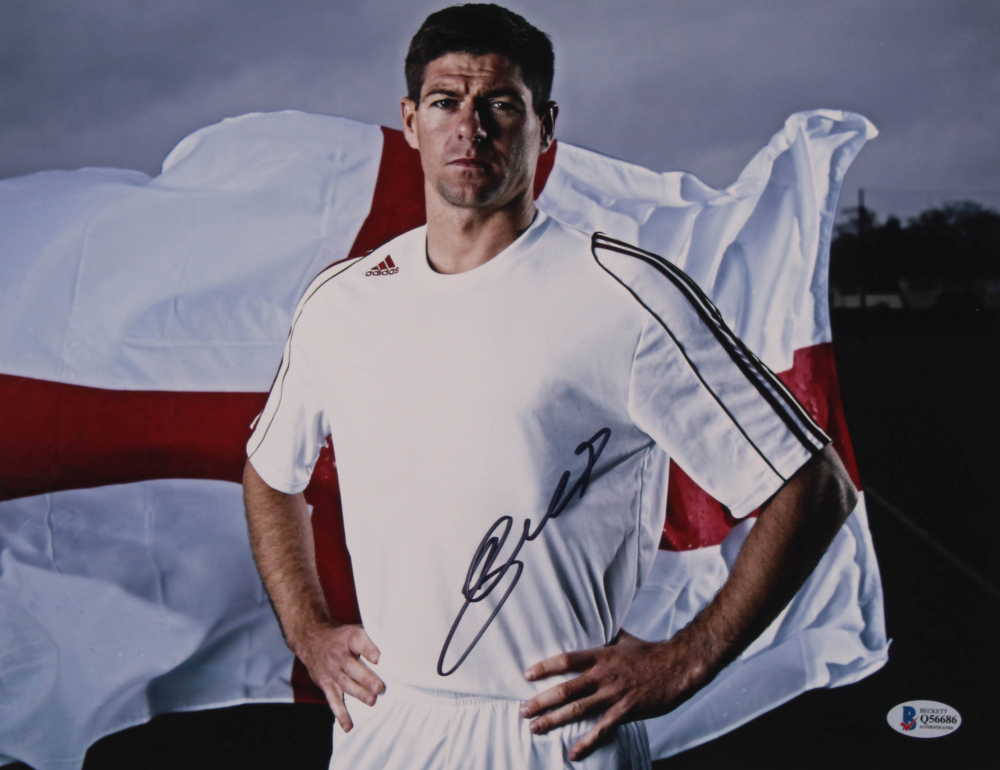 Steven Gerrard Signed 11x14 Photo (Beckett COA) | Pristine Auction