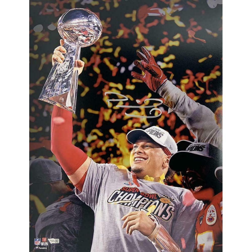 Patrick Mahomes Signed Chiefs 16x20 Photo (Fanatics Hologram ...