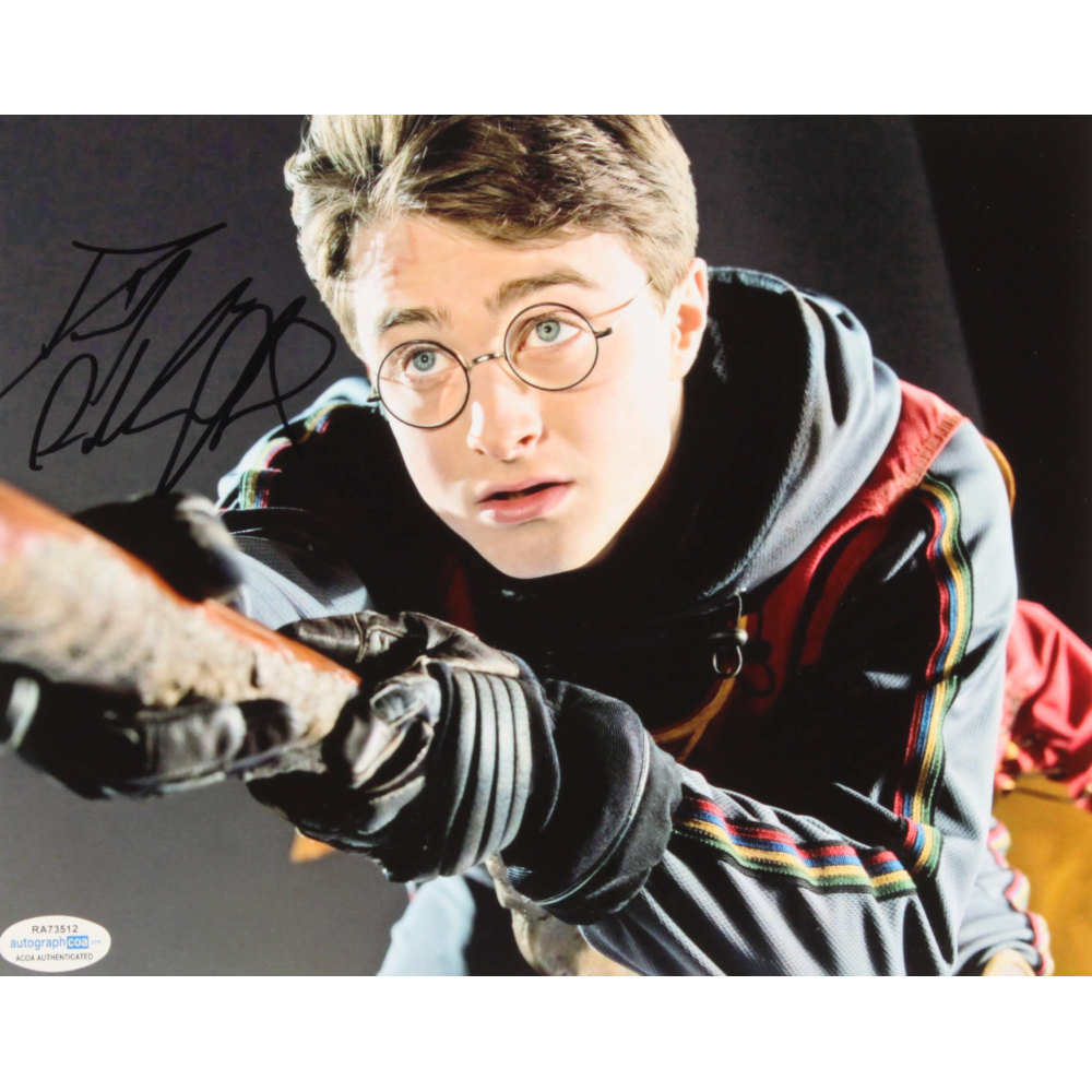 Daniel Radcliffe Signed "Harry Potter" 8x10 Photo (AutographCOA COA ...