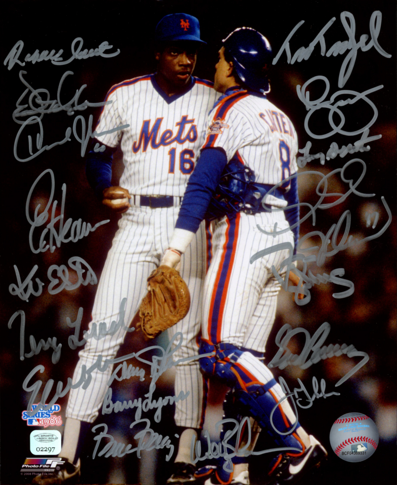 1986 Mets 8x10 Photo Team-Signed by (19) with Darryl Strawberry, Wally ...
