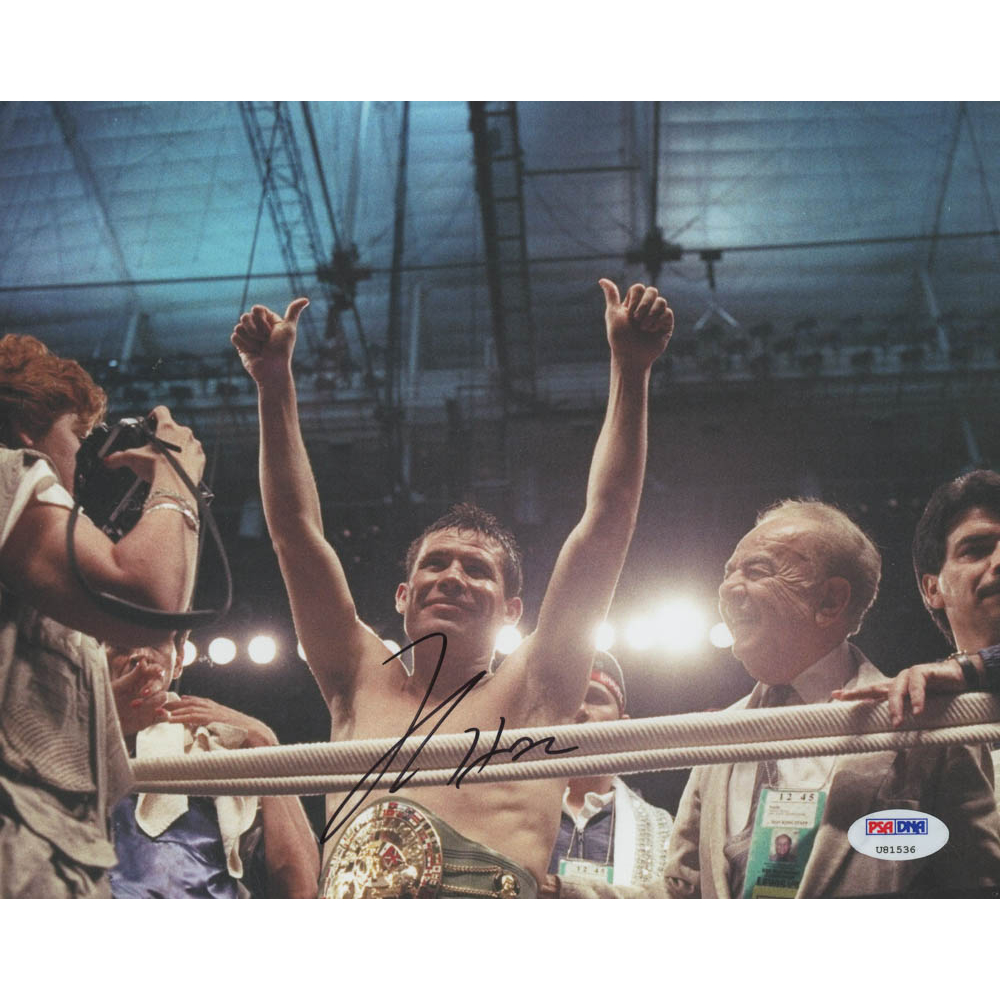 Julio Cesar Chavez Signed 8x10 Photo (PSA COA) | Pristine Auction