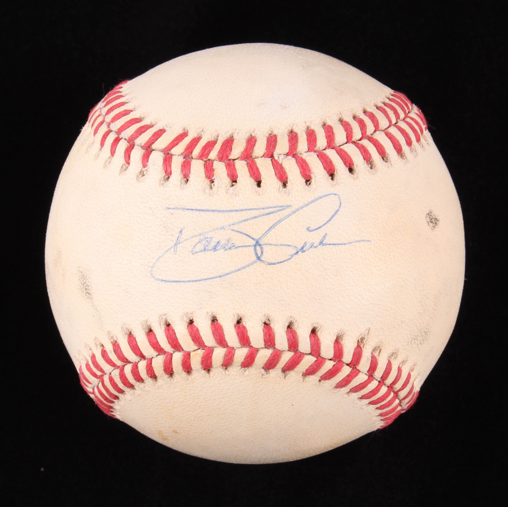 David Justice Signed ONL Baseball (JSA COA) | Pristine Auction