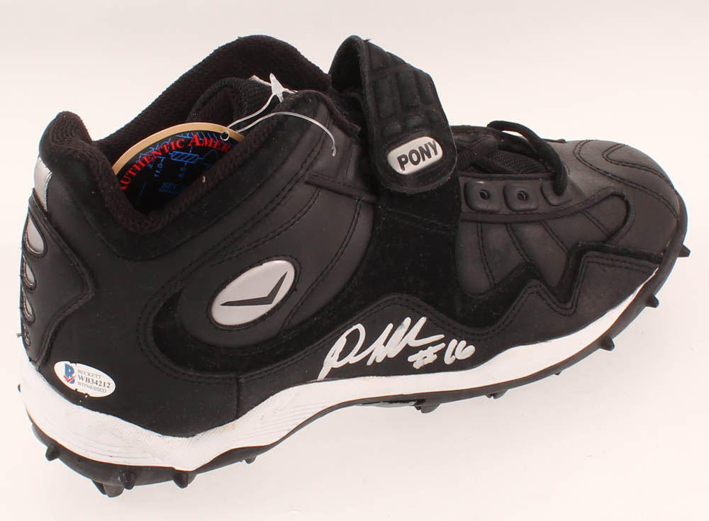 Denard Robinson Signed Pony Football Cleat (Beckett COA) | Pristine Auction