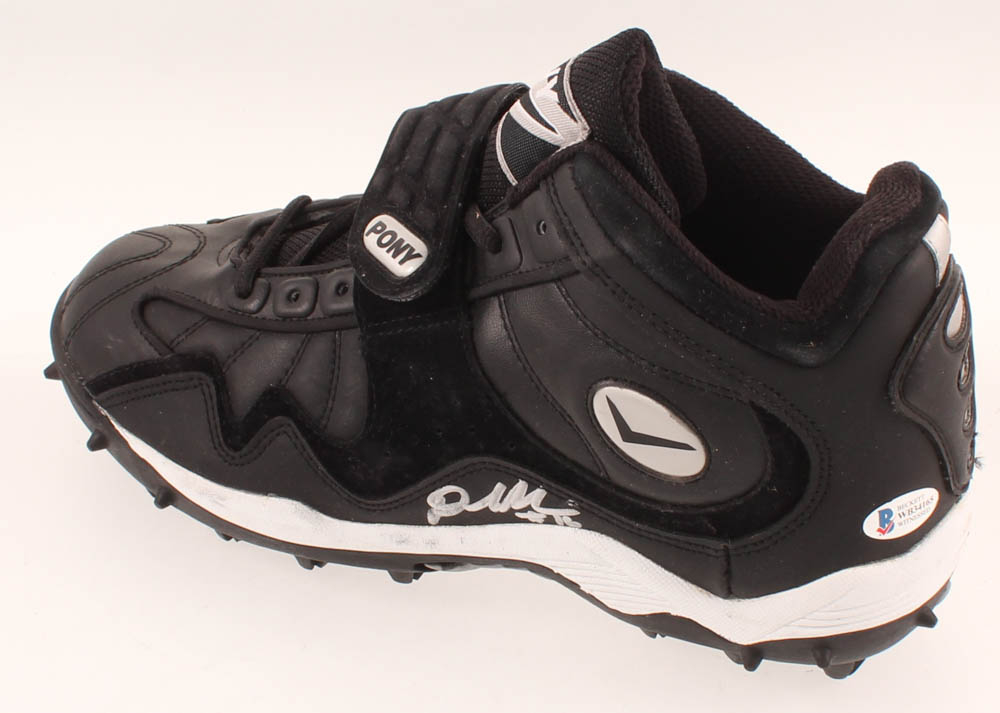 Denard Robinson Signed Pony Football Cleat (Beckett COA) | Pristine Auction